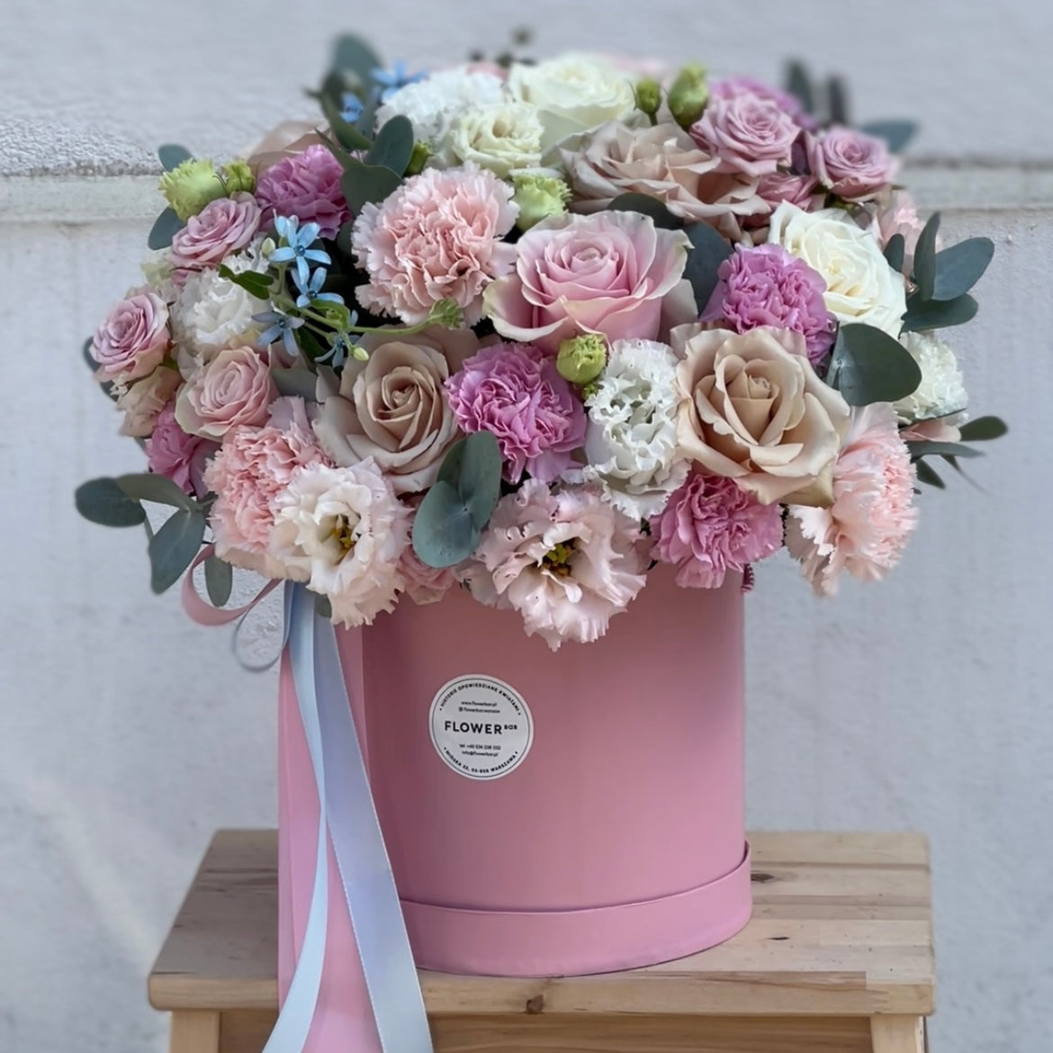 Imponujące żywe kwiaty w pudełku od Flower Bar™ – Flower Bar Warszawa